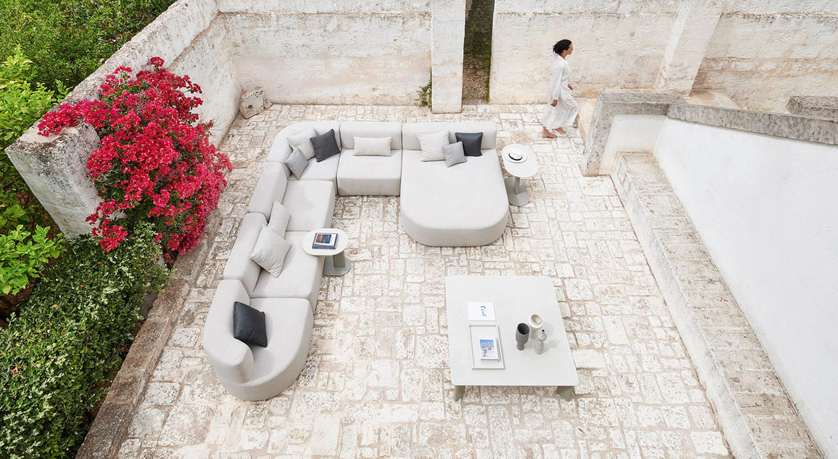 Plinto Outdoor Coffee Table | Designed by Pio & Tito Toso | Varaschin ...